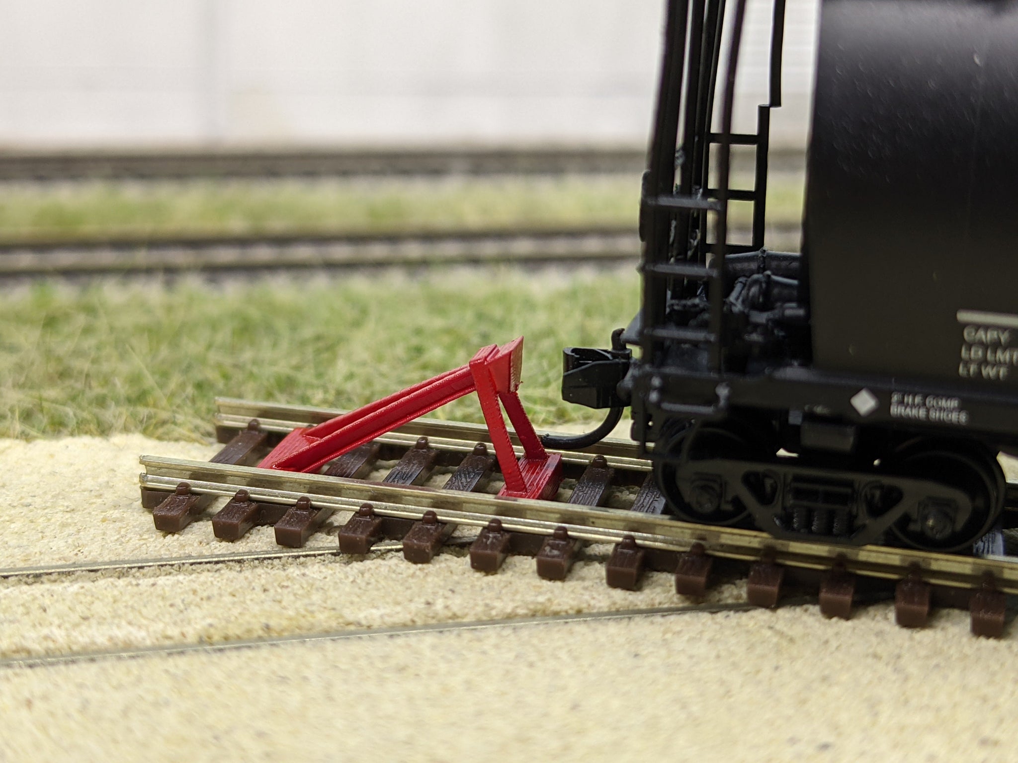 Code 55 Track Bumpers Red (4 Pack), N Scale – MP Scale Models